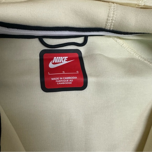 Nike | Shirts | Nike Sportswear Tech Fleece Windrunner Hoodie Coconut ...